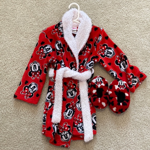 Disney | Pajamas | Disney Junior Minnie Mouse Robe With Matching ...